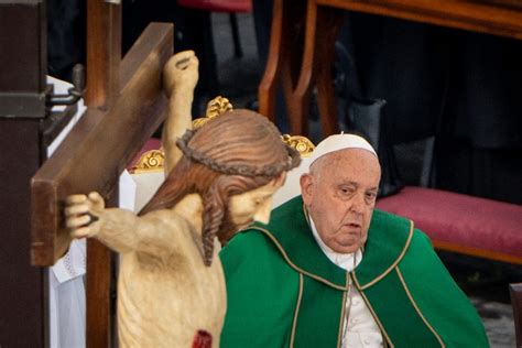 La Cei annuncia le intenzioni di preghiera per la salute di Papa Francesco qual è il testo