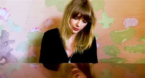 Taylor Swift Performs ‘soon Youll Get Better For First Time Watch