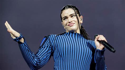 La Revista Rolling Stone Incluye A Rosalía En La Lista De Los 200