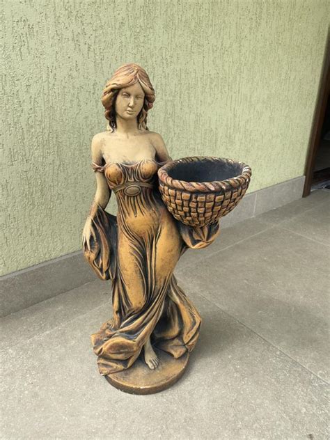 Статуетка під вазон кашпо — ціна 900 грн у каталозі Статуетки Купити