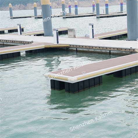 Rubber Fender Aluminum Floating Dock Floating Pontoon Dock For Jetty