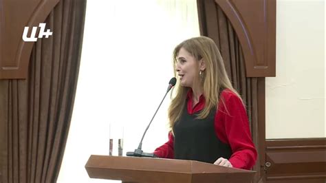 Պարոն Ավինյան ինչո՞ւ եք պպզում էստակադայի վրա․ սիրուն չի․ Աբգարյան Youtube