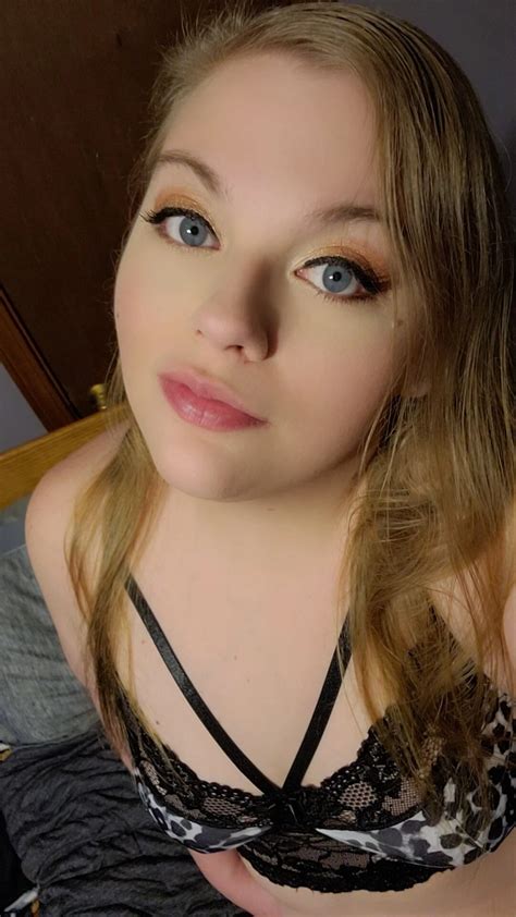 Beautiful Sexy Chubby Bbw Milf In Lingerie 5 Pics Xhamster