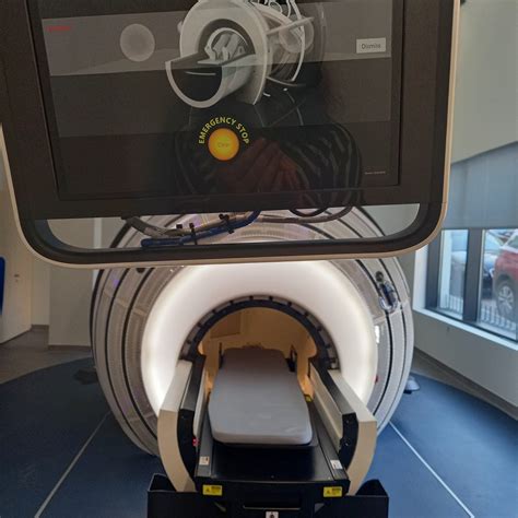 Radiocirugía En Metástasis Cerebrales De Gran Tamaño Irca RadiocirugÍa