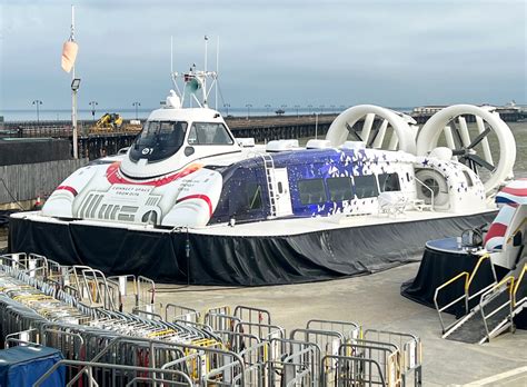 New Hovercraft Set For Japanese Waters Arrives In Ryde For Sea Trials