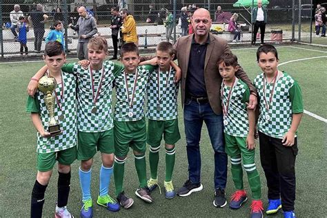 Отборът на СУ Черноризец Храбър спечели купата на кмета на Тракия в Пловдив R Vplovdiv