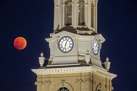 Icymi Lunar Eclipse Ubnow News And Views For Ub Faculty And Staff