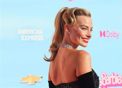Margot Robbies Hair Has Never Looked So Much Like An Actual Barbies