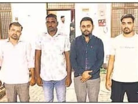 Up Agra Police Busted Fetal Sex Determination Gang Telling People Is It