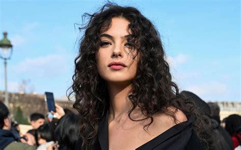 Deva Cassel Age Boyfriend All About Monica Belluccis Daughter Nss