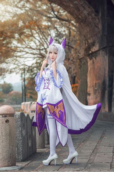 Cosplay Sekaii Cosplay Emilia