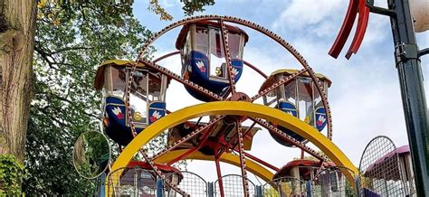 O Parque De Diversões Roller Coaster Drawing Parque Outros🌥 Descubra