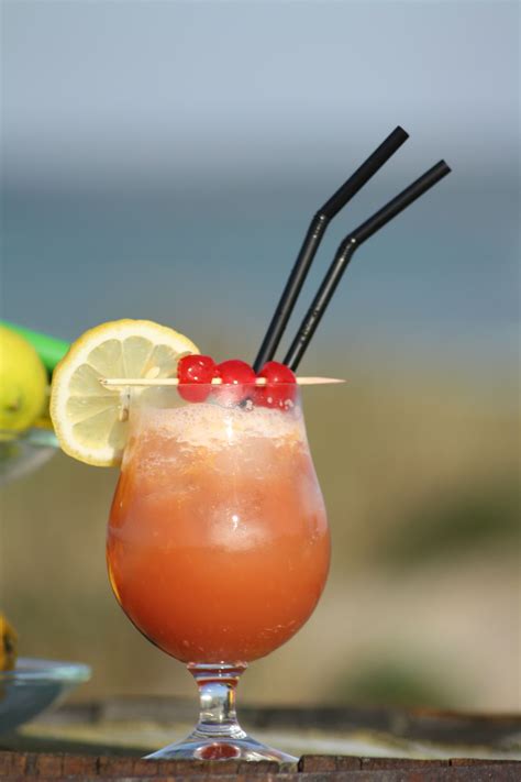 Pin On Noorbohandelens Cocktails And Longdrinks