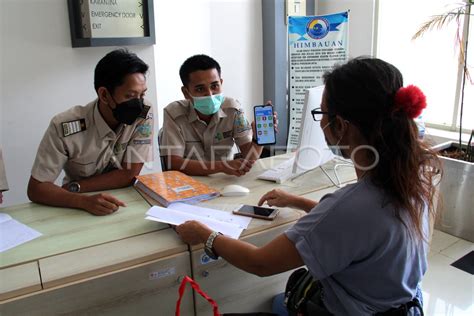 Pelintas Batas Wajib Swab Pcr Antara Foto