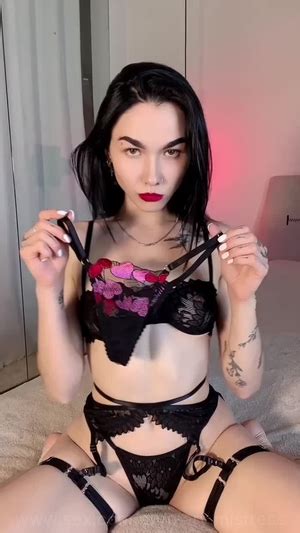 Deepthroatqueen Trying To Make You Hard With One Video Did It Work