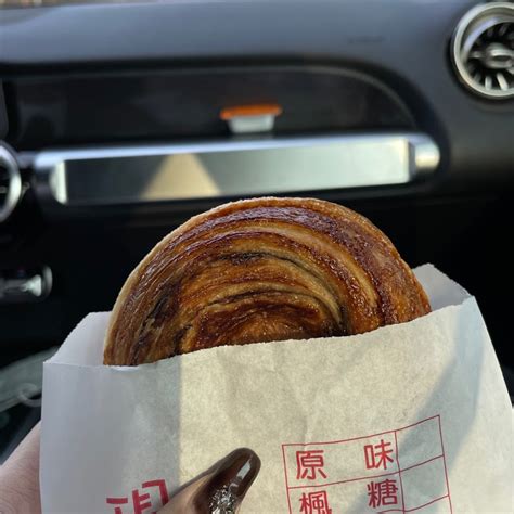 旅人現烤甜甜圈楠梓店的菜單、評論、圖片高雄市楠梓區好吃、cp值超高的冬甩店 愛玩記