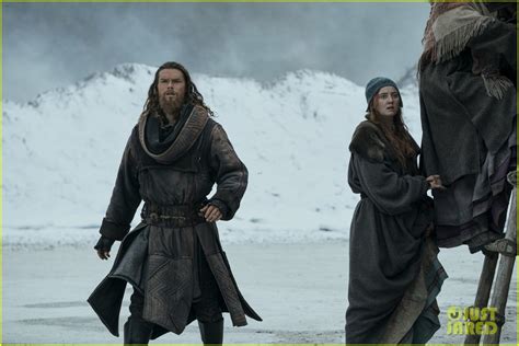 Leo Suter Goes Shirtless For Fight Scene In Vikings Valhalla Season