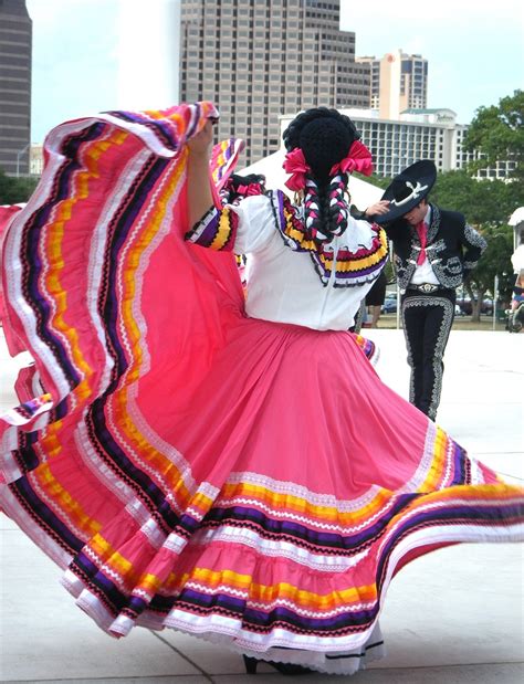 39 Best Images About Folklorico Skirt On Pinterest Woman Costumes