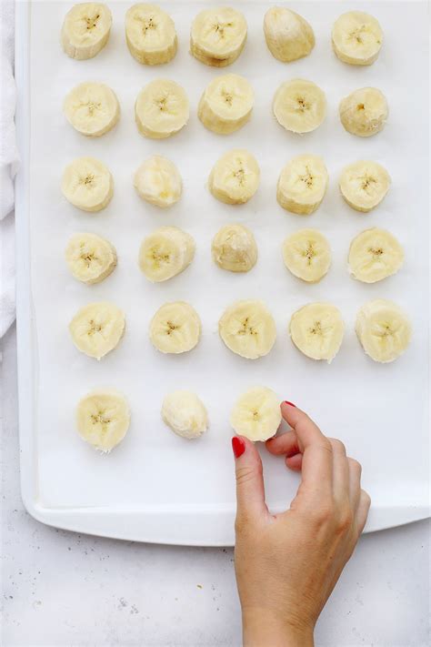 How To Freeze Bananas For Smoothies Baking More One Lovely Life