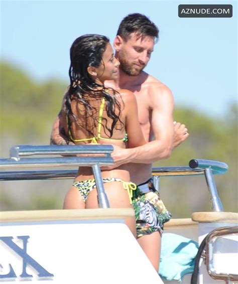 Antonela Roccuzzo And Lionel Messi On Board A Mega Yacht In Ibiza Aznude