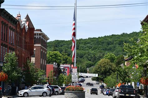 12 Unforgettable Small Towns To Visit In Upstate New York Worldatlas