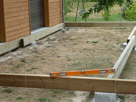 Construction d une terrasse en bois Mise à niveau de la structure