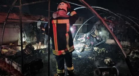معظمها مبان خدمية الدفاع المدني السوري يخمد 250 حريقاً خلال ثلاثة أسابيع