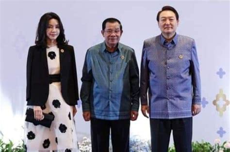 លោក ដួង តារា