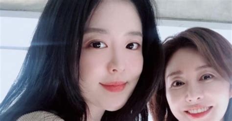 올해 55세 김예령 딸 김수현과 근황 공개 간만에 데이트 스타엿보기