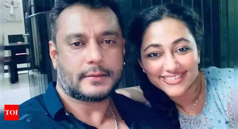Darshan Thoogudeepas Wife Vijayalakshmi Requests Fans To Stay Calm After Meeting Him In Jail