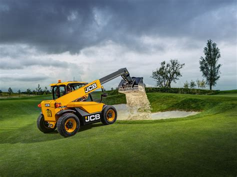Smallest Loadall Joins Jcb Line Up Turf Matters