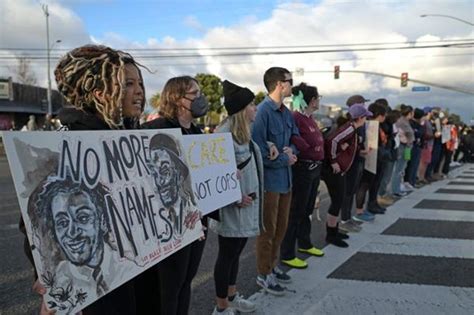 미국 경찰 폭행에 숨진 흑인 장례식조지 플로이드 법안 처리해야 네이트 뉴스