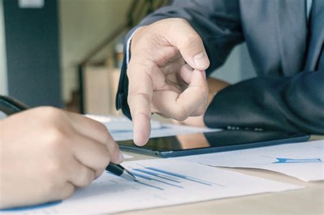 비즈니스 사람들 회의 디자인 아이디어 전문 투자자 프로젝트를 새로운 시작 일 개념입니다 사무실에서 계획 하는 사업 개념에 대한 스톡 사진 및 기타 이미지 Istock