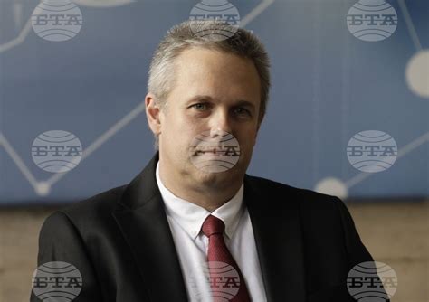 Александър Йоловски ще помисли сериозно ако му бъде предложено да остане министър на