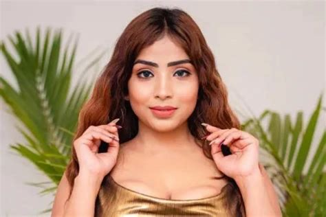 Discover Aayushi Jaiswal Hot Series Top Picks And Must Watch Web Shows