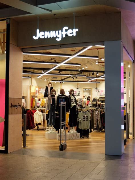 Jennyfer Storefront Jennyfer Is A French Brand Chain Of Ready To Wear Fashion Oriented Female