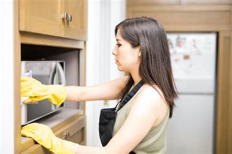 Mujeres Dedican Más De 70 Horas Al Trabajo No Remunerado En Casa