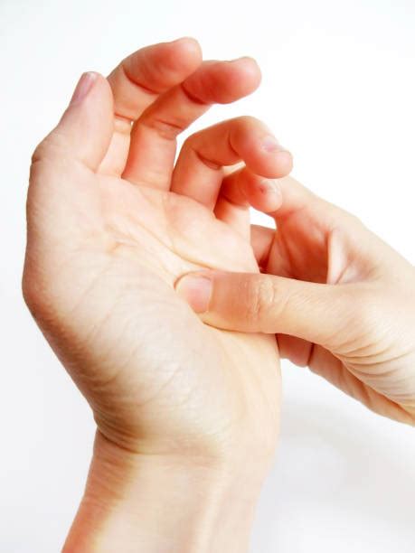Massage Des Mains Banque Dimages Et Photos Libres De Droit Istock