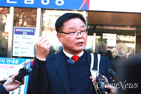 야권 홍남표 창원시장 석고대죄 시장직 사퇴 촉구