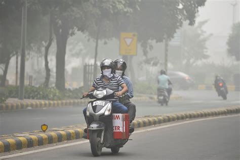 New Delhi étouffe Dans Un Brouillard De Pollution La Presse