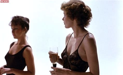 Sylvia Kristel Nuda ~30 Anni In Emmanuelle Iv