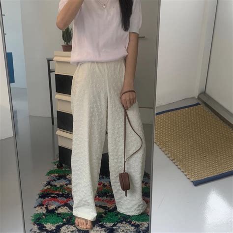 줄리에트 엠보 플라워 스트랩 Pt 위시버킷