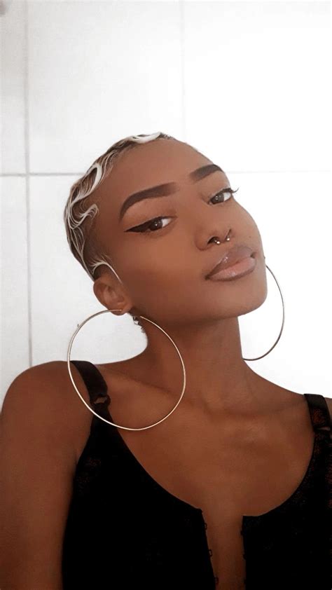 Pin de lailasimone em short hair inspo Cabelo raspado Ideias de cabelo curto Inspiração cabelo