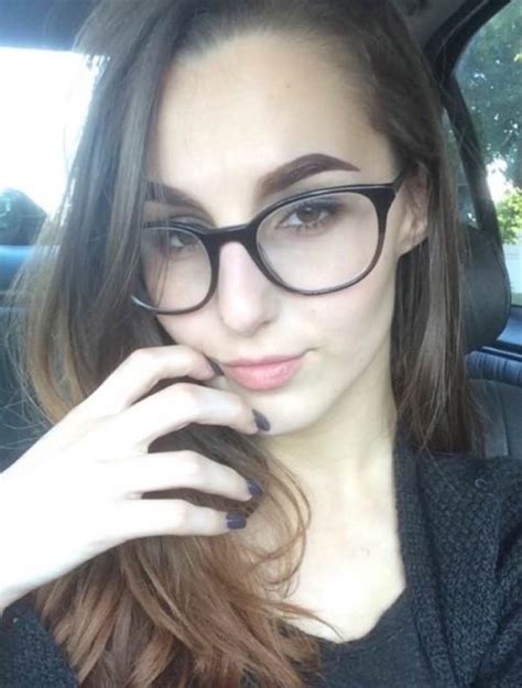 Brunette Cutie Porn Pic