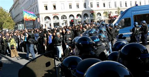 Lyon Nasse policière place Bellecour la France condamnée par la Cour