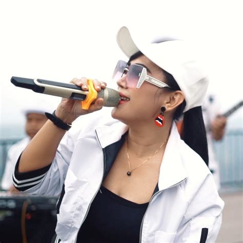 Ulfa Tanjung Youtube