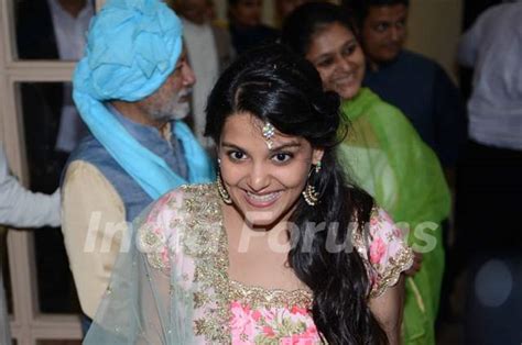 Shahid Kapoors Sister Looks Excited At Shahids Wedding Photo