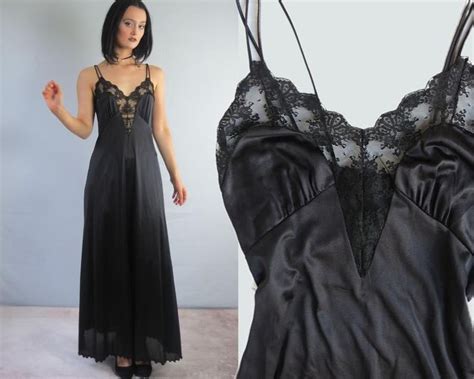 Épinglé Par Marie Sur Pajamas Robe De Glissement Chemise De Nuit Idées De Mode