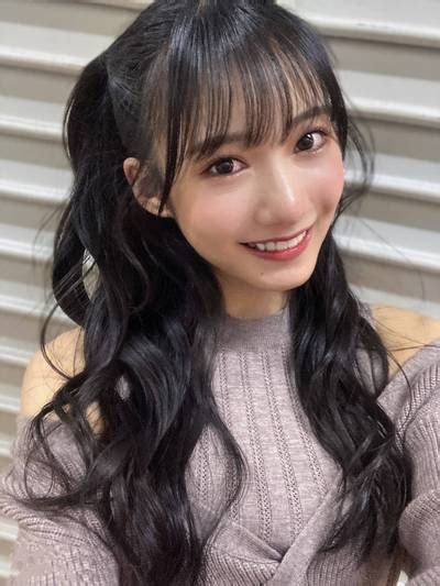 內褲脫一半三上悠亞全裸床照瘋傳 嘟嘴回眸 雪白奶球溢出 自由娛樂
