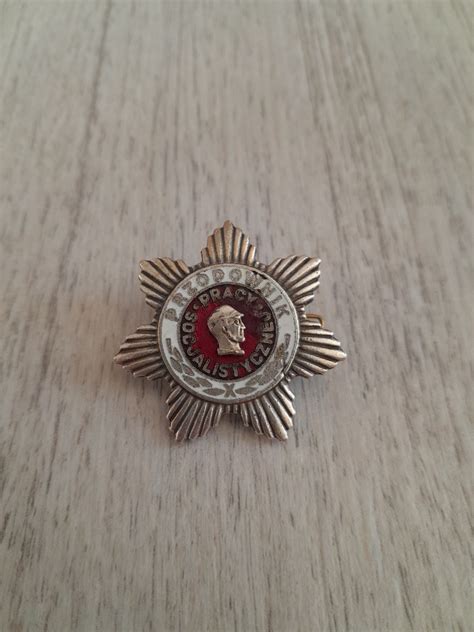 Odznaka Przypinka Przodownik Pracy Socjalistycznej Roztoka Kup Teraz Na Allegro Lokalnie